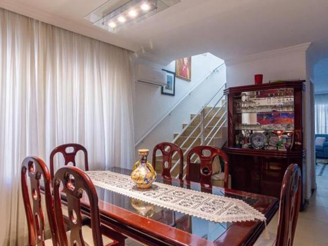 Casa para venda em Vila Tiradentes com 3 quartos, sendo 1 suíte, 124m²