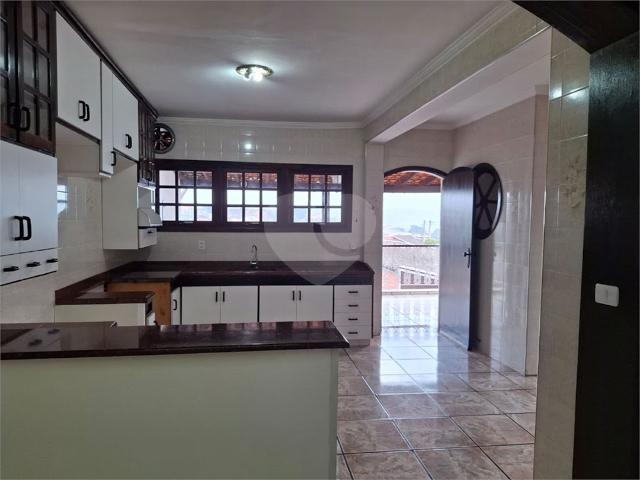 Casa para venda em Vila Tupi em Várzea Paulista São Paulo de 229.00m² com 3 Quartos, 1 Suíte e 3 Garagens