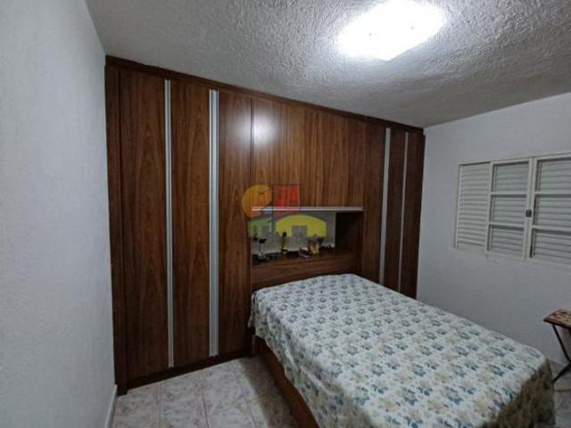 Casa para venda em Vila Valparaíso de 146.00m² com 2 Quartos e 3 Garagens