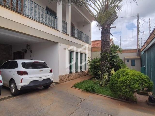 Casa para venda em Vila Velosa em Araraquara São Paulo de 283.00m² com 4 Quartos, 2 Suítes e 4 Garagens