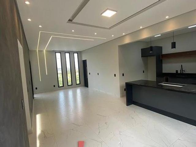 Casa para venda em Vila Verde de 121.00m² com 3 Quartos, 1 Suite e 2 Garagens