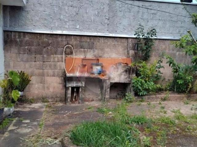 Casa para venda em Vila Vianelo de 191.00m² com 2 Quartos, 1 Suite e 4 Garagens
