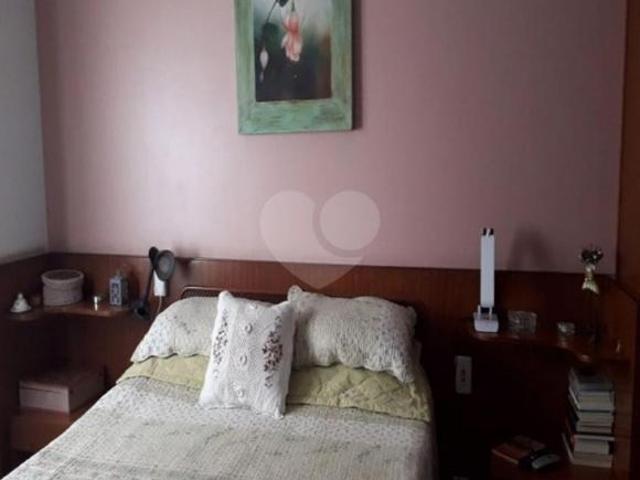 Casa para venda em Vila Vianelo de 241.00m² com 3 Quartos, 1 Suite e 6 Garagens