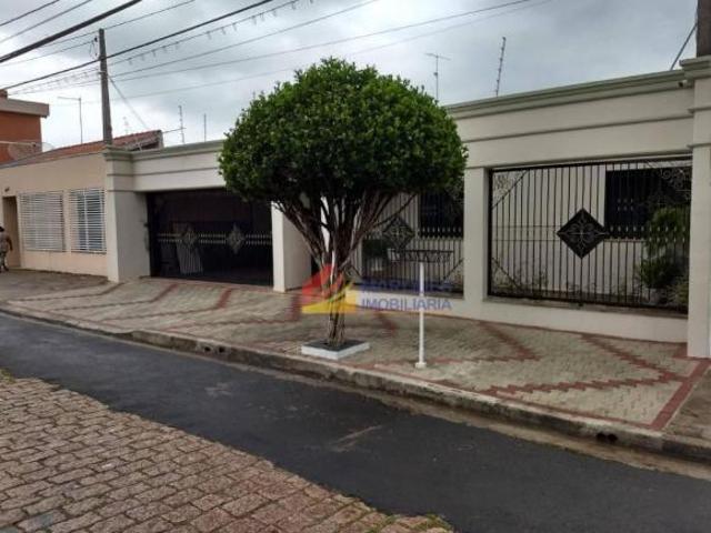 Casa para venda em Vila Vitória Ii de 187.00m² com 3 Quartos, 1 Suite e 4 Garagens