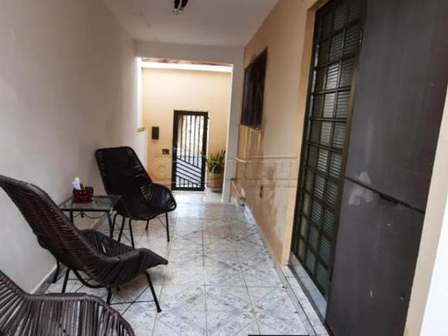Casa para venda em Vila Xavier vila Xavier de 184.00m² com 4 Quartos, 1 Suite e 6 Garagens
