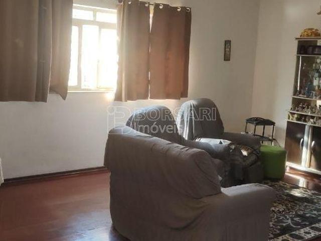 Casa para venda em Vila Xavier vila Xavier de 211.00m² com 3 Quartos, 1 Suite e 2 Garagens