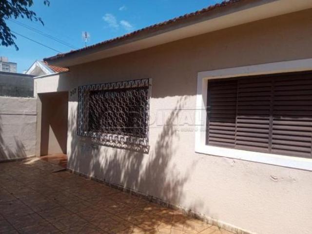 Casa para venda em Vila Xavier vila Xavier de 264.00m² com 7 Quartos, 1 Suite e 2 Garagens