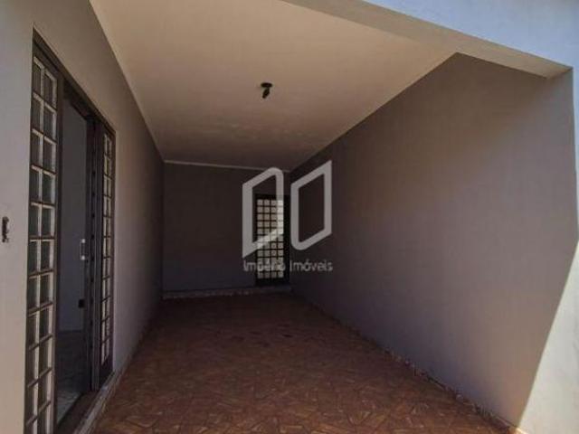 Casa para venda em Vila Yamada de 126.00m² com 3 Quartos, 1 Suite e 2 Garagens