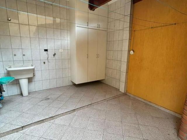 Casa para venda em Vila Zat com 3 quartos, sendo 1 suíte, 112m²