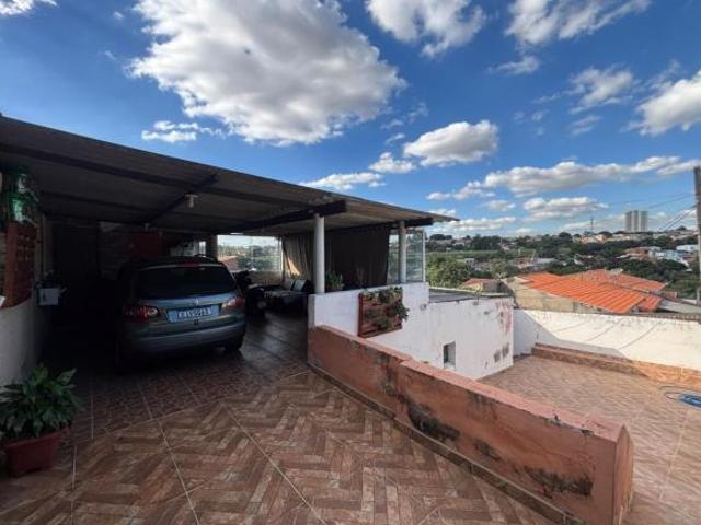 Casa para venda em Vila Aeroporto de 180.00m² com 3 Quartos, 1 Suite e 2 Garagens