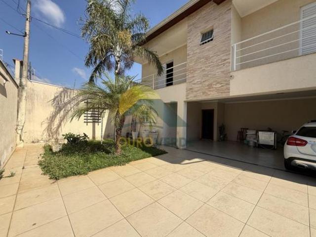 Casa para venda em Vila Aeroporto de 250.00m² com 4 Quartos, 1 Suite e 4 Garagens