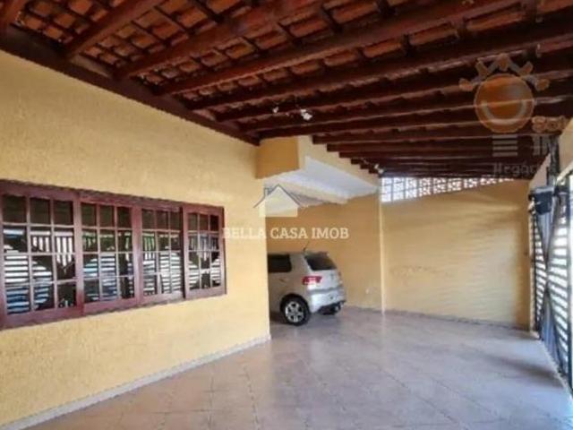 Casa para venda em Vila Angélica de 212.00m² com 3 Quartos, 1 Suite e 3 Garagens