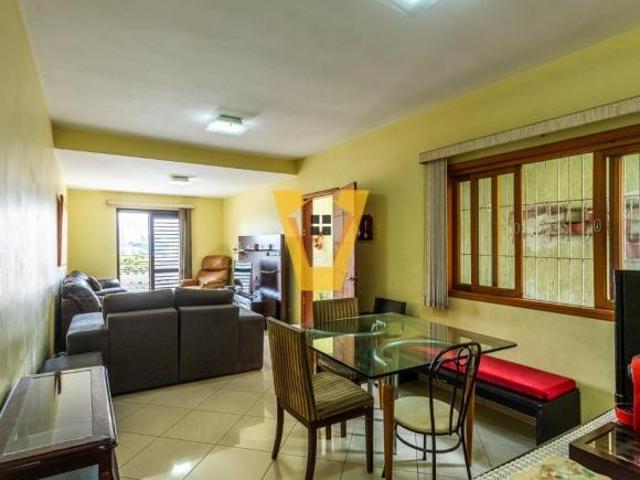 Casa para venda em Vila Anglo Brasileira com 4 quartos, sendo 2 suítes, 210m²