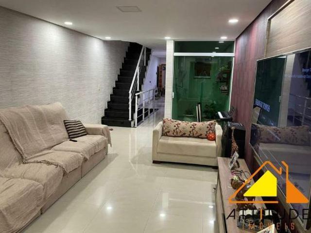 Casa para venda em Vila Assunção de 250.00m² com 3 Quartos, 1 Suite e 4 Garagens