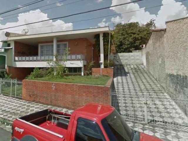 Casa para venda em Vila Assis de 250.00m² com 3 Quartos, 1 Suite e 6 Garagens