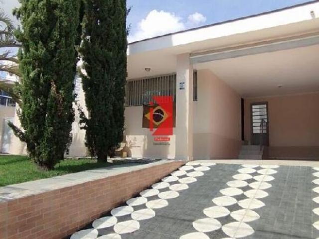 Casa para venda em Vila Assis de 391.00m² com 3 Quartos, 1 Suite e 2 Garagens