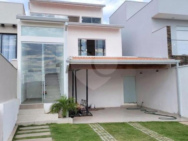 Casa para venda em Vila Aparecida de 130.00m² com 3 Quartos, 1 Suite e 4 Garagens