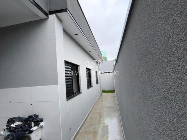 Casa para venda em Vila Areao de 150.00m² com 3 Quartos, 1 Suite e 2 Garagens