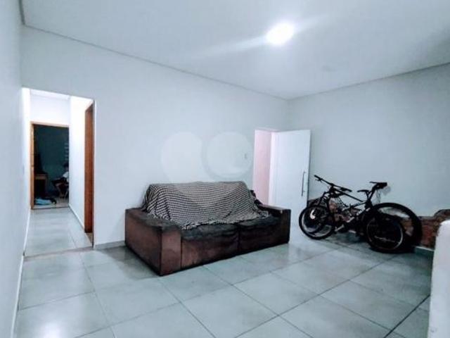 Casa para venda em Vila Argos Nova de 136.00m² com 2 Quartos e 2 Garagens