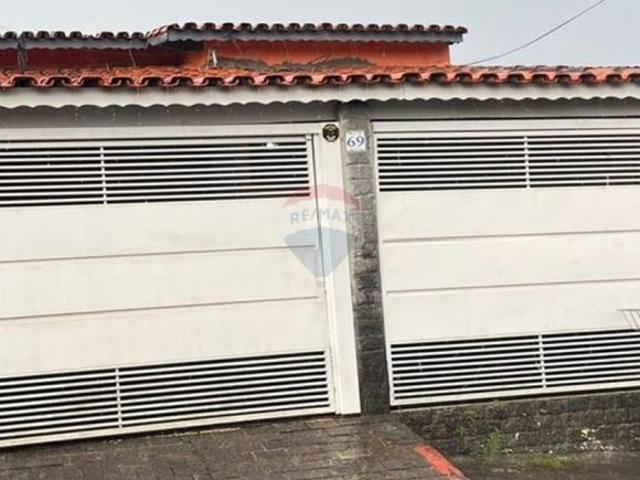 Casa para venda em Vila Batista de 139.60m² com 3 Quartos, 1 Suite e 2 Garagens