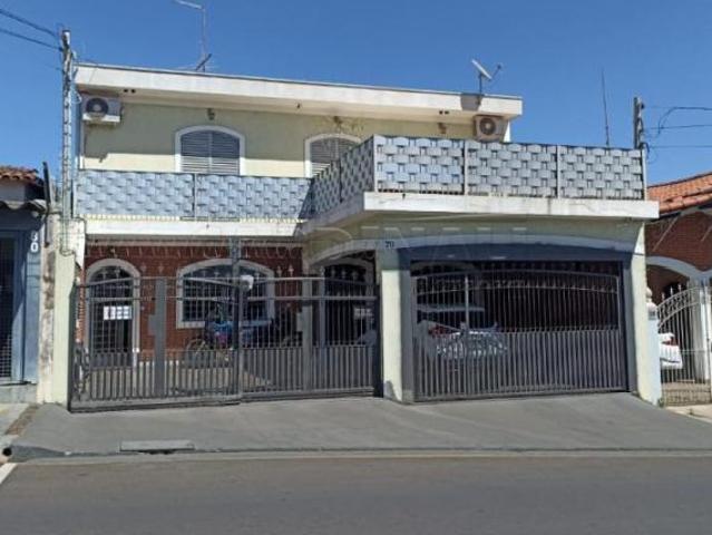 Casa para venda em Vila Bela Vista de 242.00m² com 4 Quartos, 2 Suites e 4 Garagens