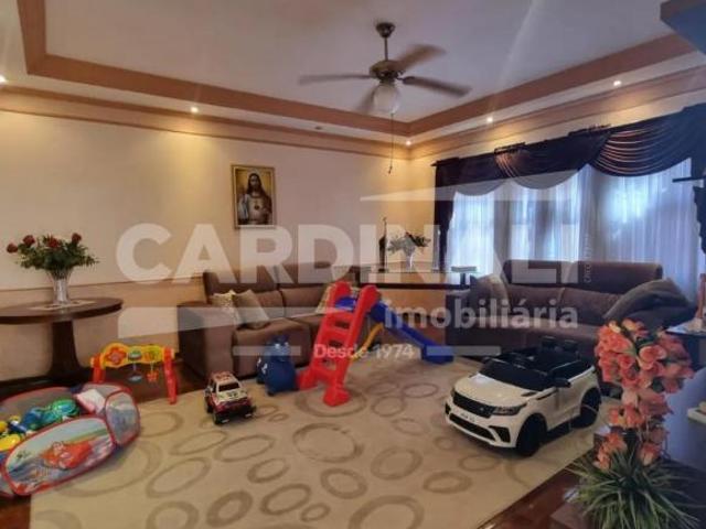 Casa para venda em Vila Boa Vista 1 de 195.00m² com 4 Quartos, 1 Suite e 2 Garagens