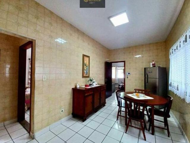 Casa para venda em Vila Bourghese de 182.00m² com 2 Quartos e 2 Garagens
