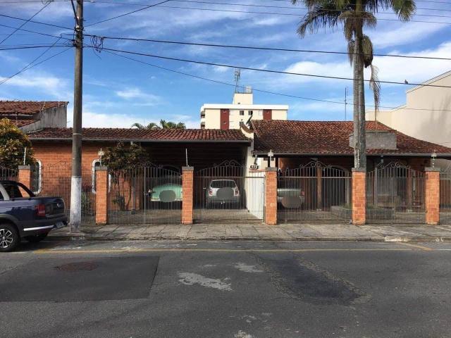 Casa para venda em Vila Bourghese em Pindamonhangaba São Paulo de 285.00m² com 5 Quartos, 1 Suíte e 4 Garagens