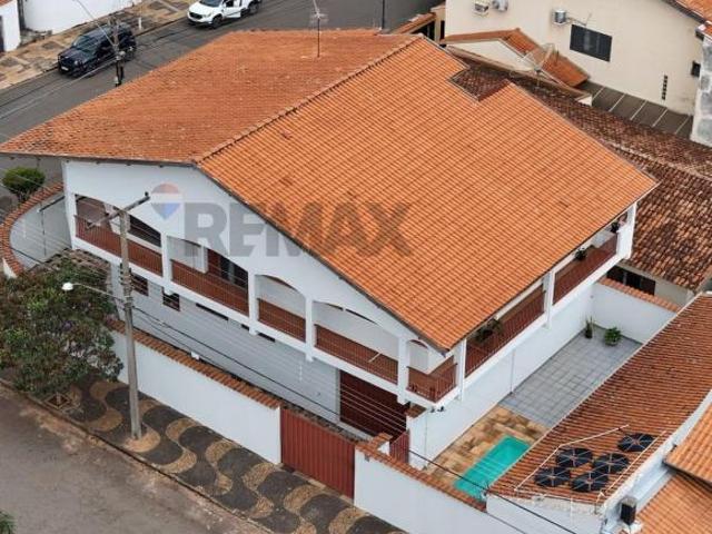 Casa para venda em Vila Brasil de 377.84m² com 2 Quartos, 1 Suite e 3 Garagens