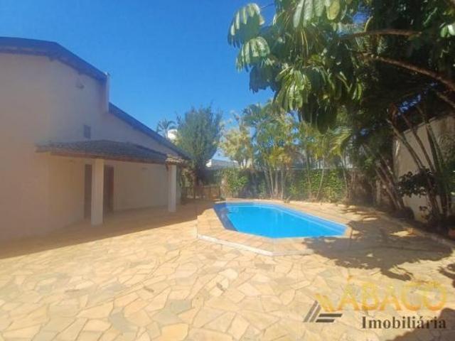 Casa para venda em Vila Brasília de 400.00m² com 4 Quartos, 1 Suite e 5 Garagens