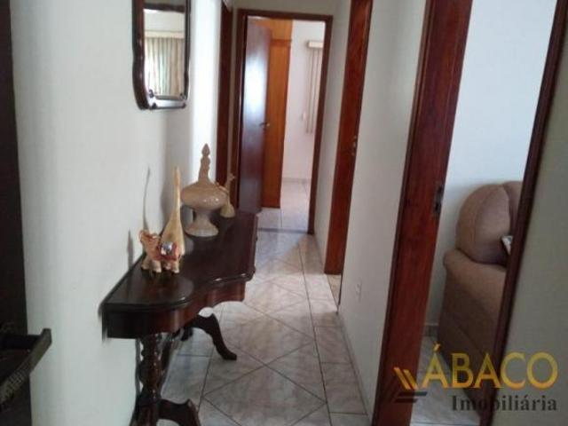 Casa para venda em Vila Brasília de 240.00m² com 3 Quartos, 1 Suite e 5 Garagens