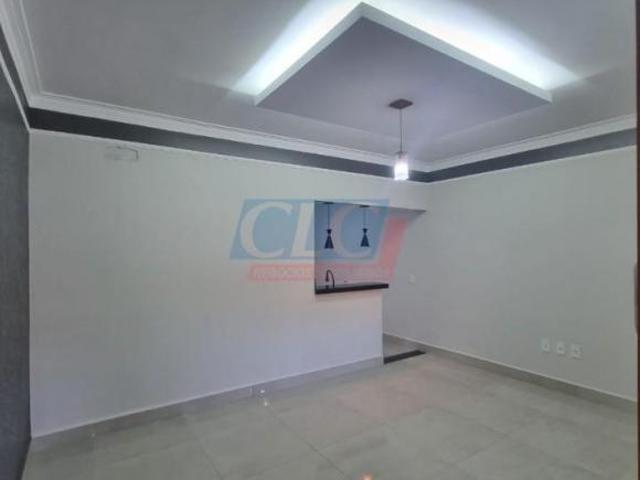 Casa para venda em Vila Brizzola de 87.00m² com 3 Quartos, 1 Suite e 2 Garagens