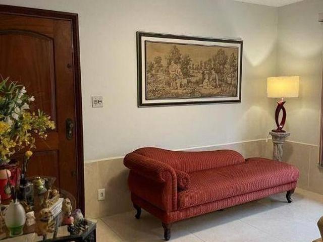 Casa para venda em Vila Camilópolis de 232.00m² com 2 Quartos, 1 Suite e 5 Garagens