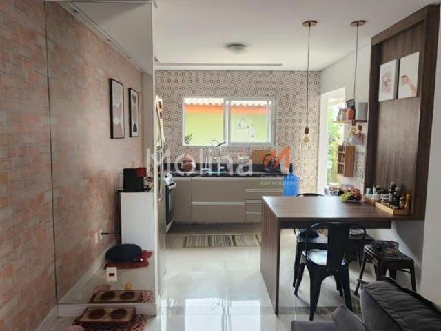 Casa para venda em Vila Caputera de 69.00m² com 2 Quartos e 2 Garagens