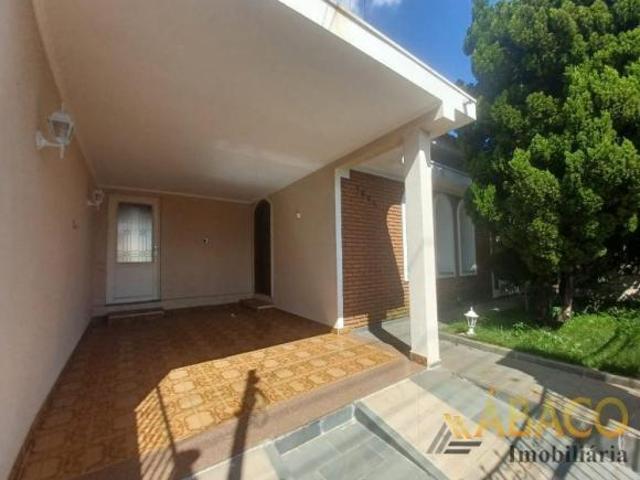 Casa para venda em Vila Carmem de 141.00m² com 3 Quartos, 1 Suite e 1 Garagem