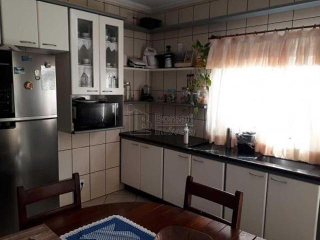 Casa para venda em Vila Cerqueira de 294.00m² com 3 Quartos, 1 Suite e 5 Garagens