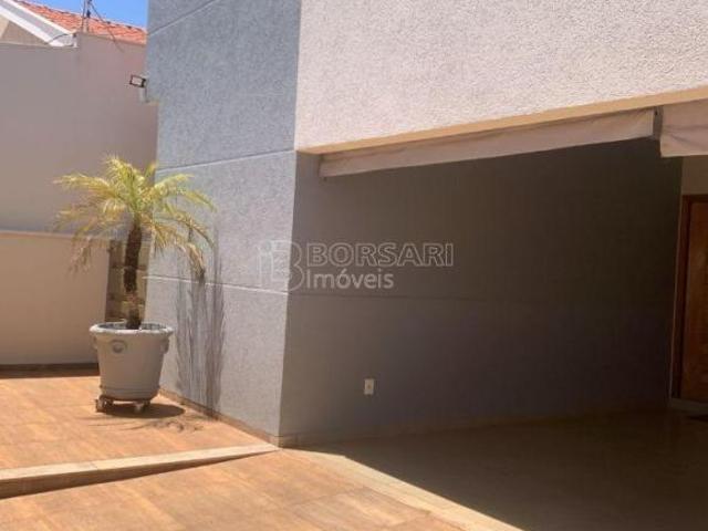 Casa para venda em Vila Xavier vila Xavier de 225.00m² com 3 Quartos, 1 Suite e 4 Garagens