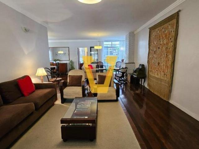 Casa para venda em Vila Cordeiro com 3 quartos, sendo 3 suítes, 372m²