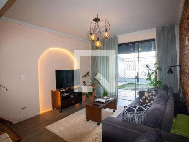 Casa para venda em Vila Cordeiro de 140.00m² com 4 Quartos, 3 Suites e 2 Garagens