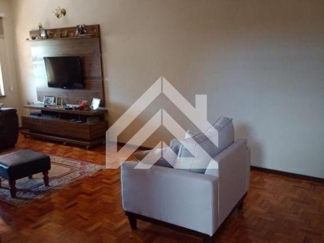 Casa para venda em Vila Cristina de 138.00m² com 2 Quartos e 3 Garagens