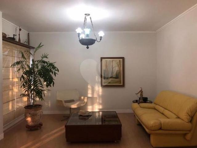 Casa para venda em Vila Das Hortências de 192.00m² com 3 Quartos, 1 Suite e 2 Garagens