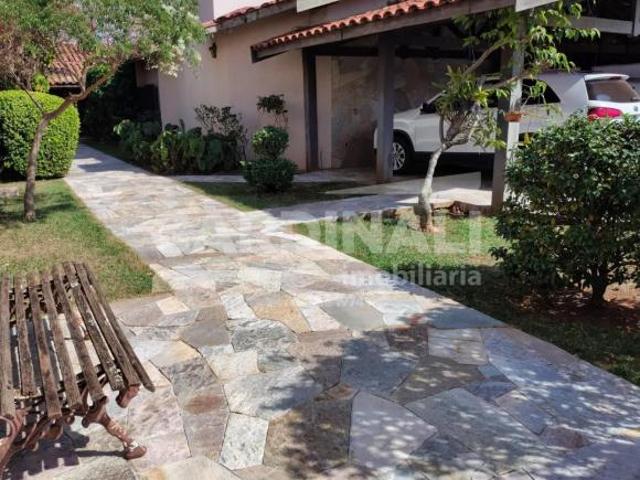 Casa para venda em Vila Deriggi de 419.00m² com 1 Quarto, 4 Suites e 6 Garagens