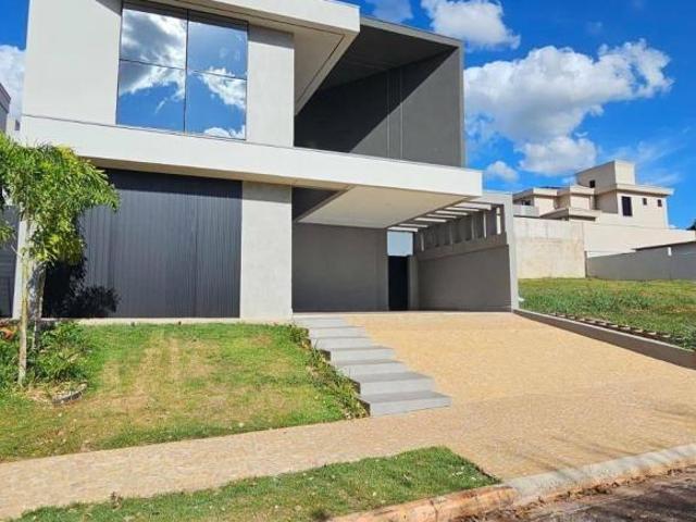 Casa para venda em Vila Do Golf de 250.00m² com 4 Quartos, 4 Suites e 4 Garagens