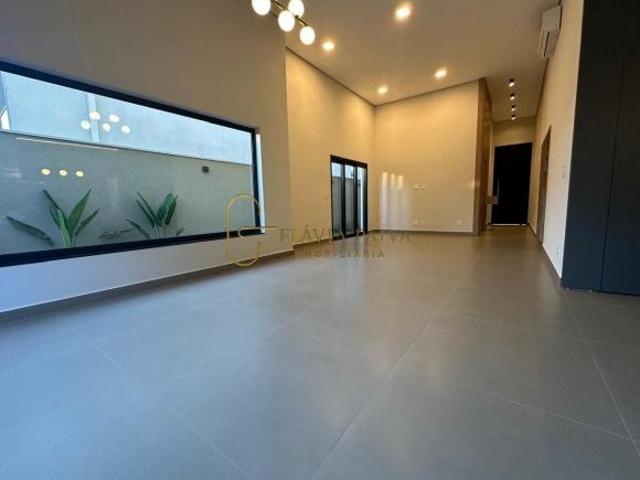 Casa para venda em Vila Do Golf de 212.00m² com 3 Quartos, 3 Suites e 4 Garagens
