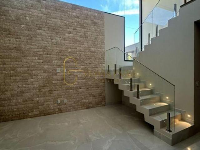 Casa para venda em Vila Do Golf de 212.00m² com 4 Quartos, 4 Suites e 4 Garagens
