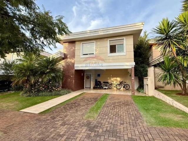 Casa para venda em Vila Do Golf de 232.00m² com 3 Quartos, 3 Suites e 4 Garagens