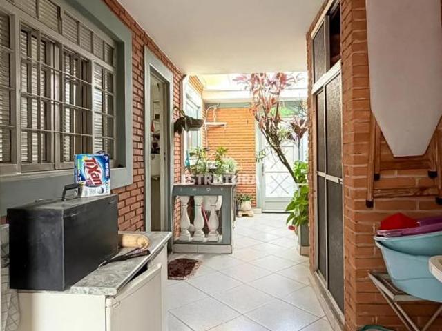 Casa para venda em Vila Do Rádio de 200.00m² com 4 Quartos e 1 Garagem