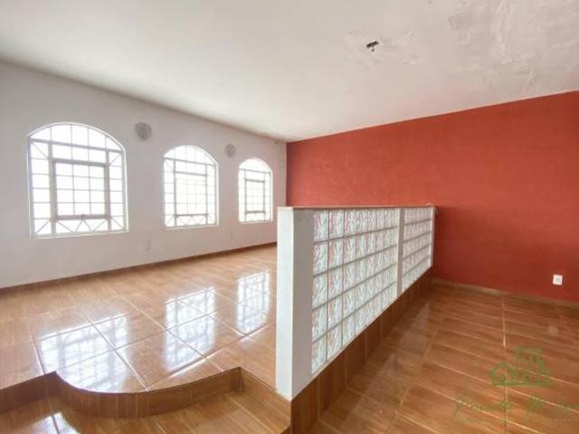 Casa para venda em Vila Dos Lavradores de 330.00m² com 3 Quartos, 1 Suite e 3 Garagens