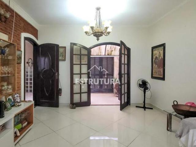 Casa para venda em Vila Elizabeth bnh de 200.00m² com 4 Quartos e 1 Garagem