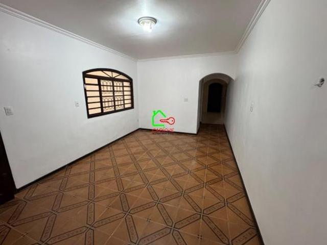 Casa para venda em Vila Ema de 250.00m² com 3 Quartos, 1 Suite e 1 Garagem